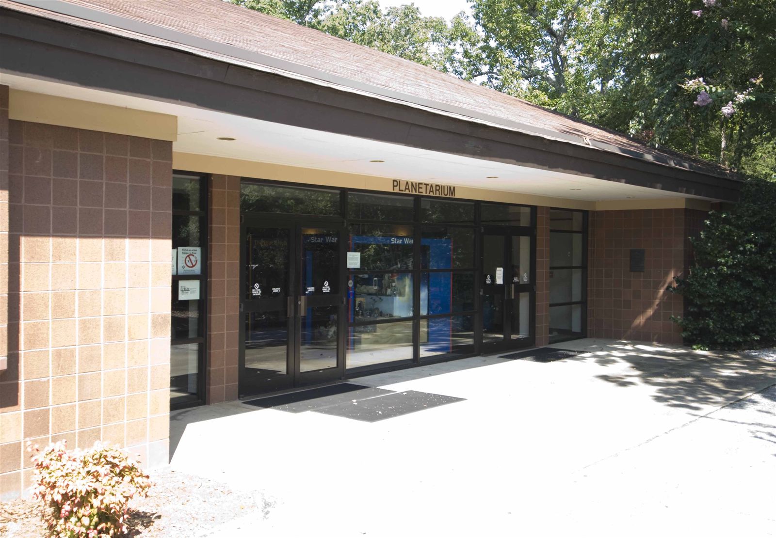 Locations Hub - Roper Mountain Science Center Planitarium