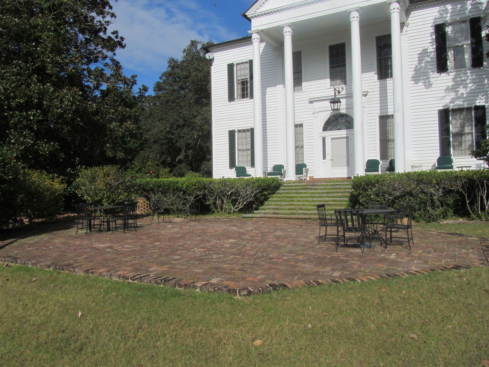 Locations Hub - Friendfield Plantation - Exteriors & near House