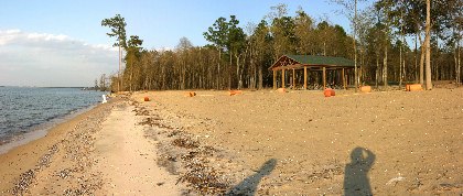 Overton Park - LocationsHub