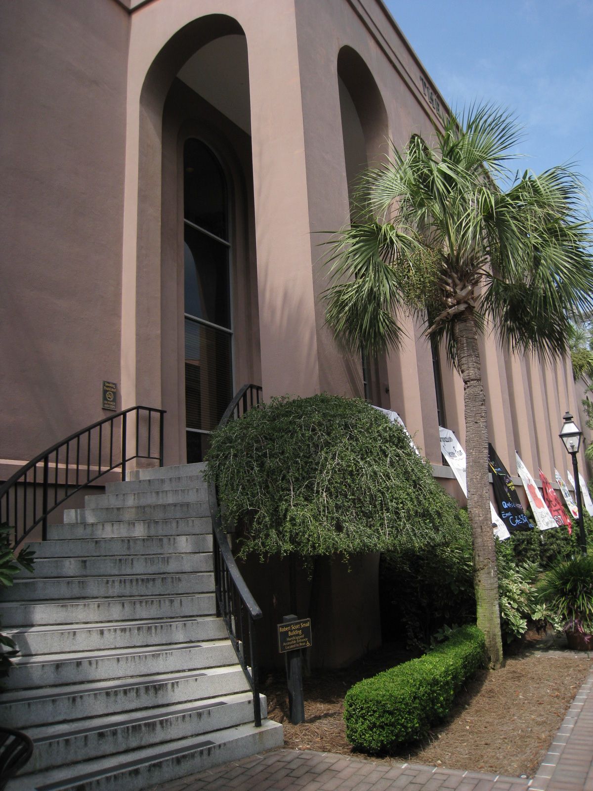 Locations Hub - College of Charleston - Robert Scott Small Building (ext.)