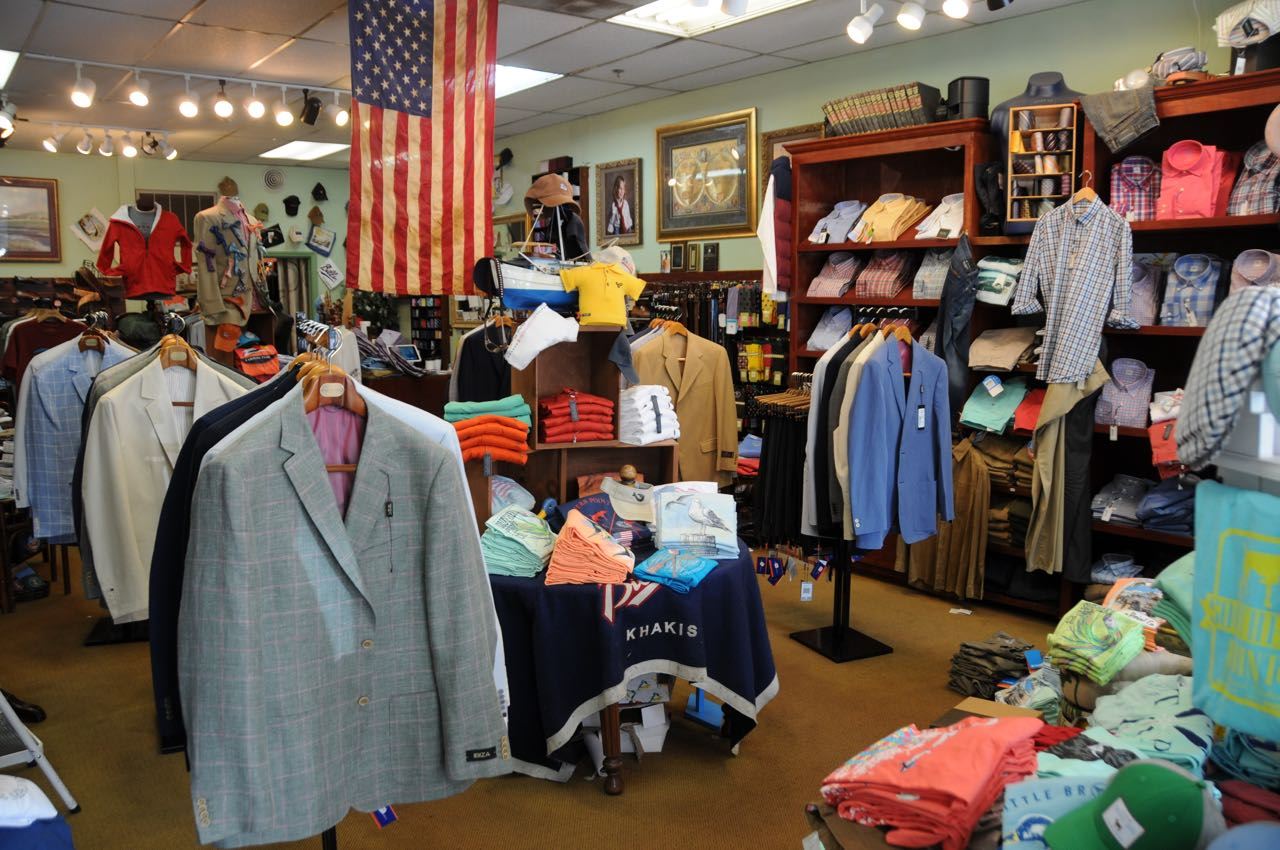 Locations Hub - Alexander's Fine Men's Apparel