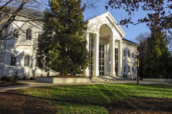 Locations Hub - Wofford College - Franklin W. Olin Building