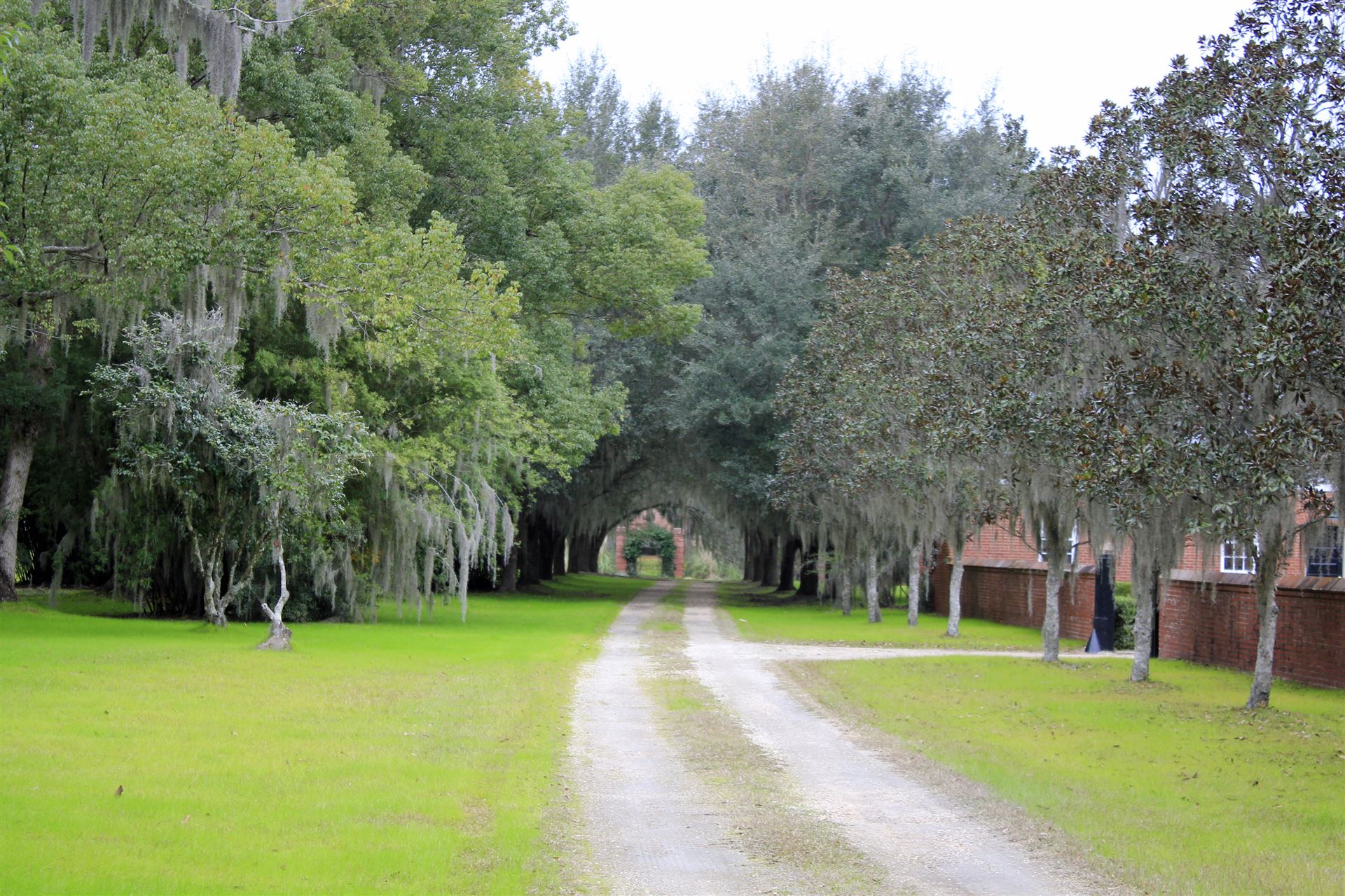 Locations Hub - Delta Plantation, The Barn and Hunting Lodge