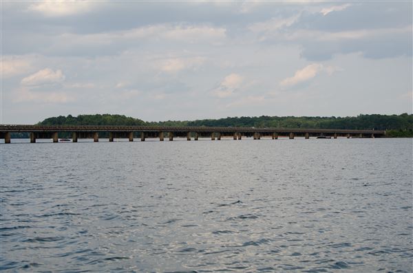 Locations Hub - Lake Hartwell - Highway 24 Bridge