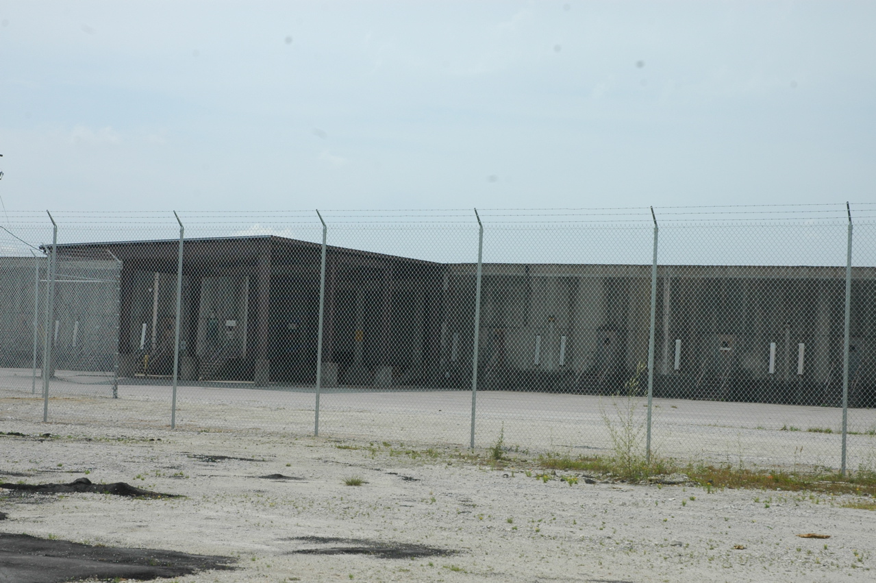 Locations Hub - Old Navy Base - Warehouse looks
