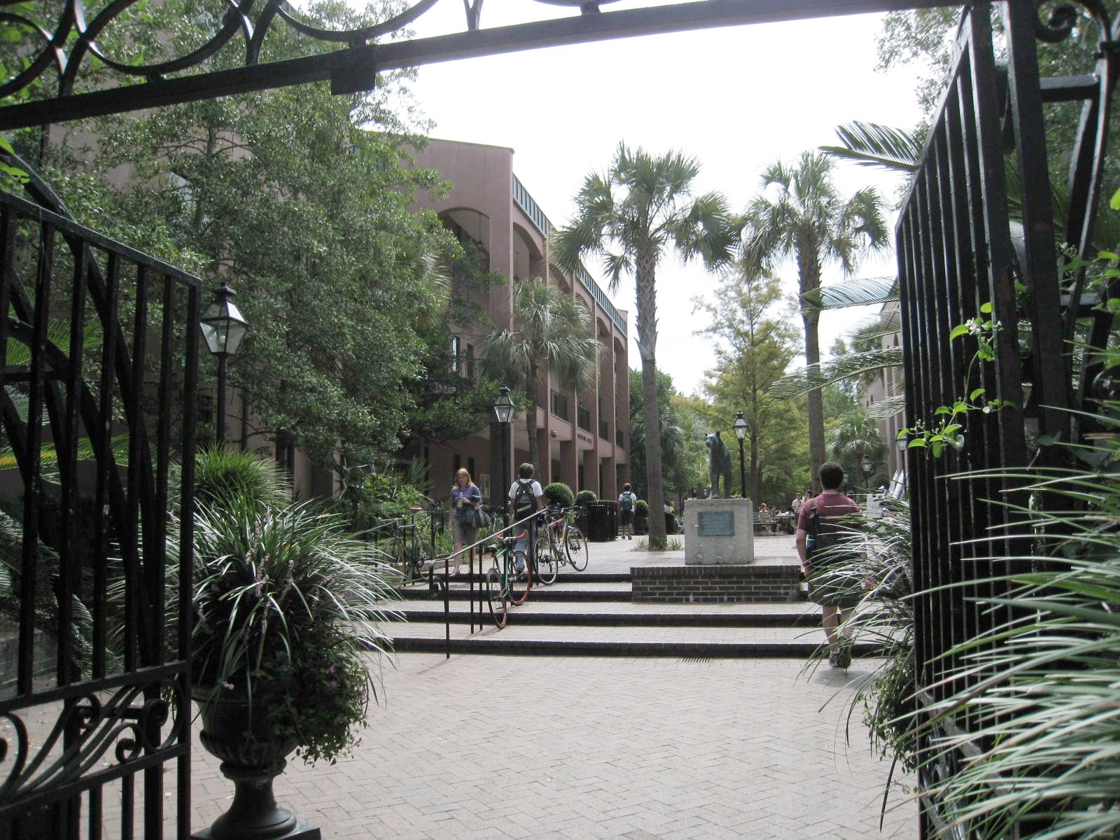 Locations Hub - College of Charleston - Robert Scott Small Building (ext.)
