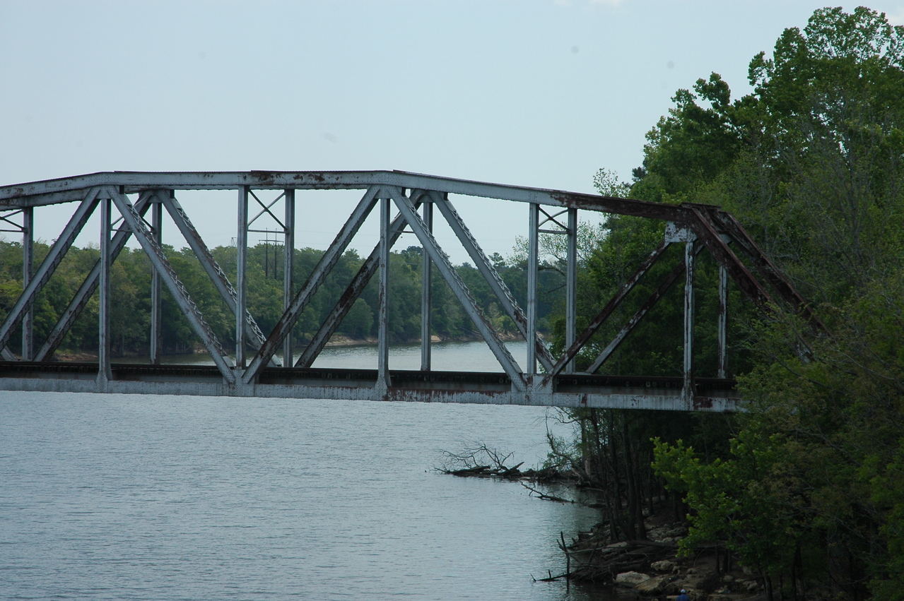 Locations Hub - W.H. Andrews Bridge