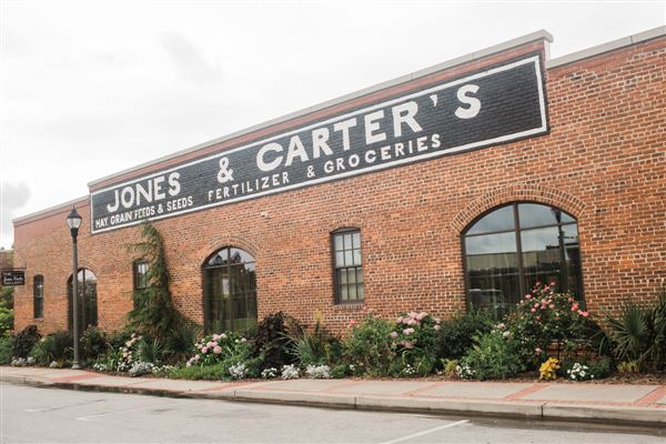 Locations Hub - Jones-Carter Gallery (PR Pics)