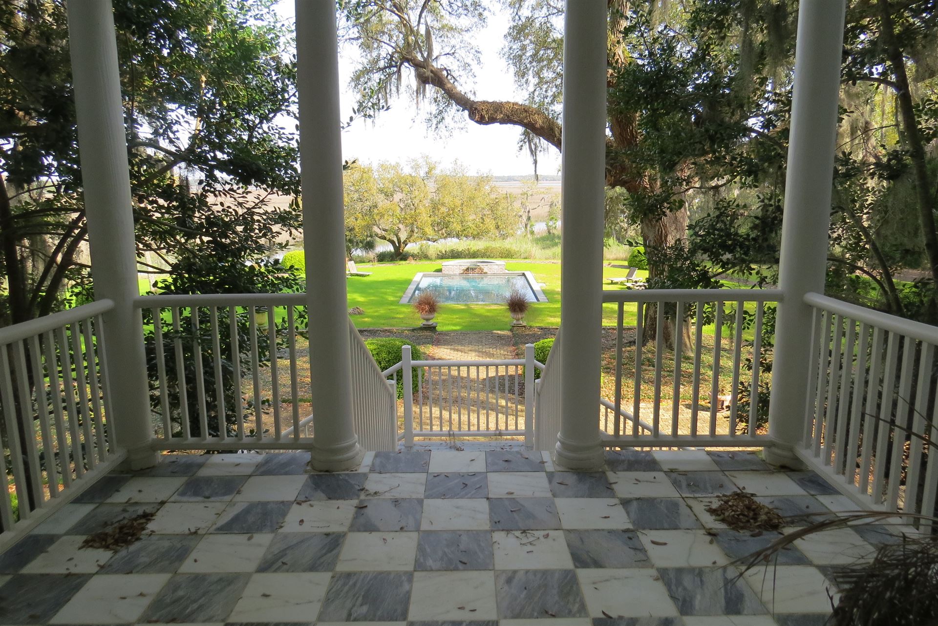 Locations Hub - Vanderhorst Mansion Exteriors - April 2014 Look