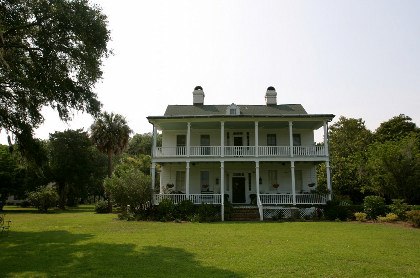 Frogmore Manor - LocationsHub