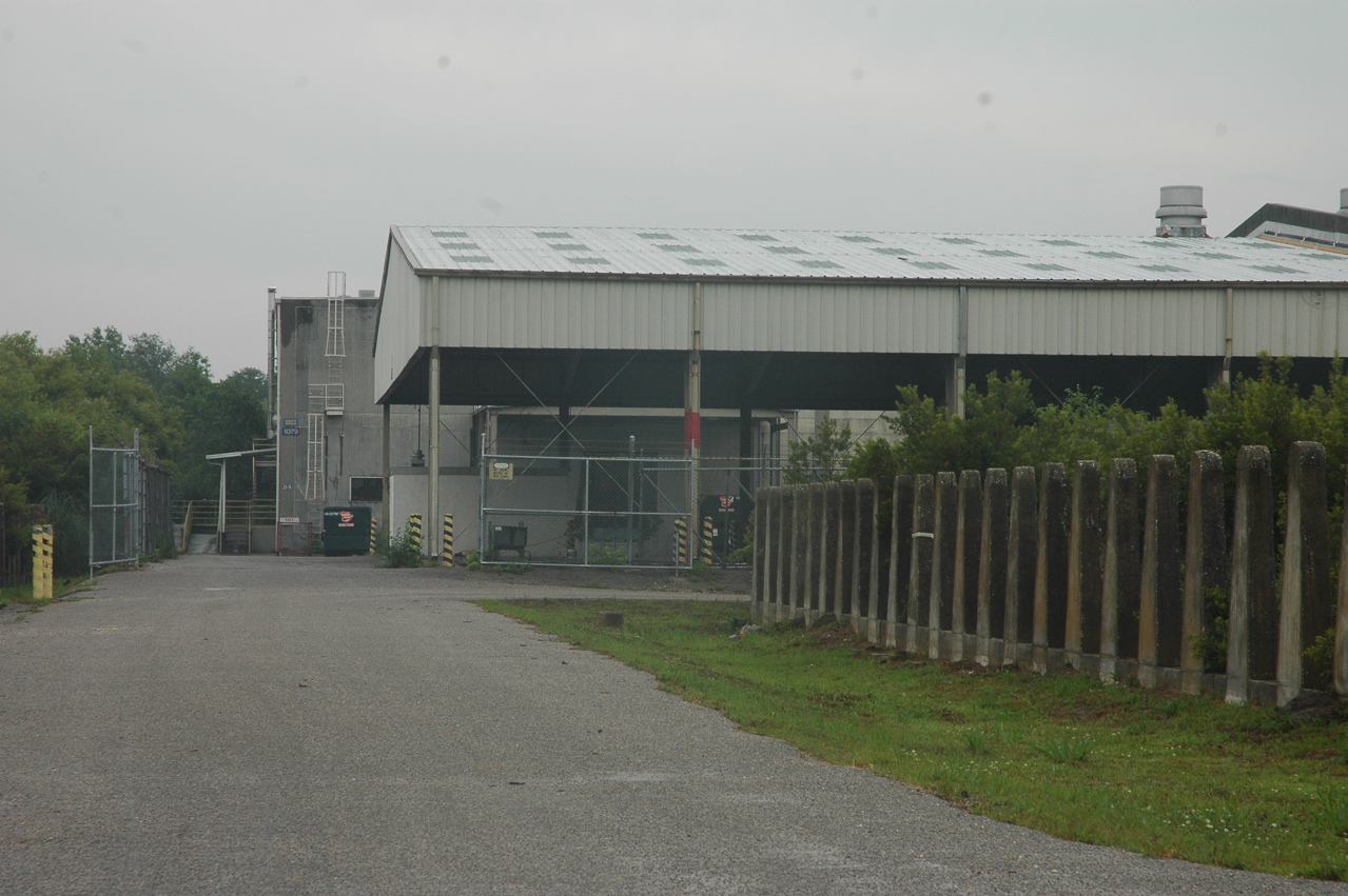 Locations Hub - Old Navy Base - Warehouse looks