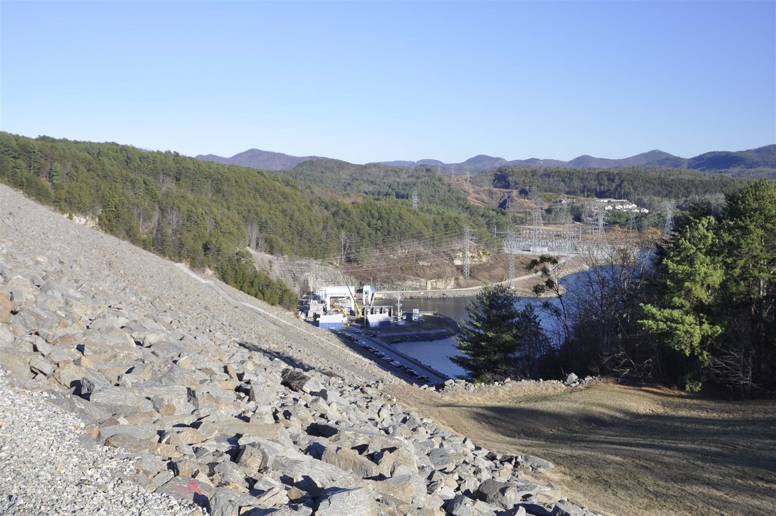Locations Hub - Duke Power - Lake Jocassee Dam