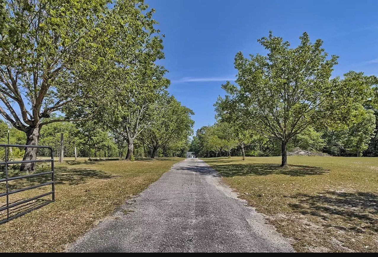 Locations Hub - Ahrens House