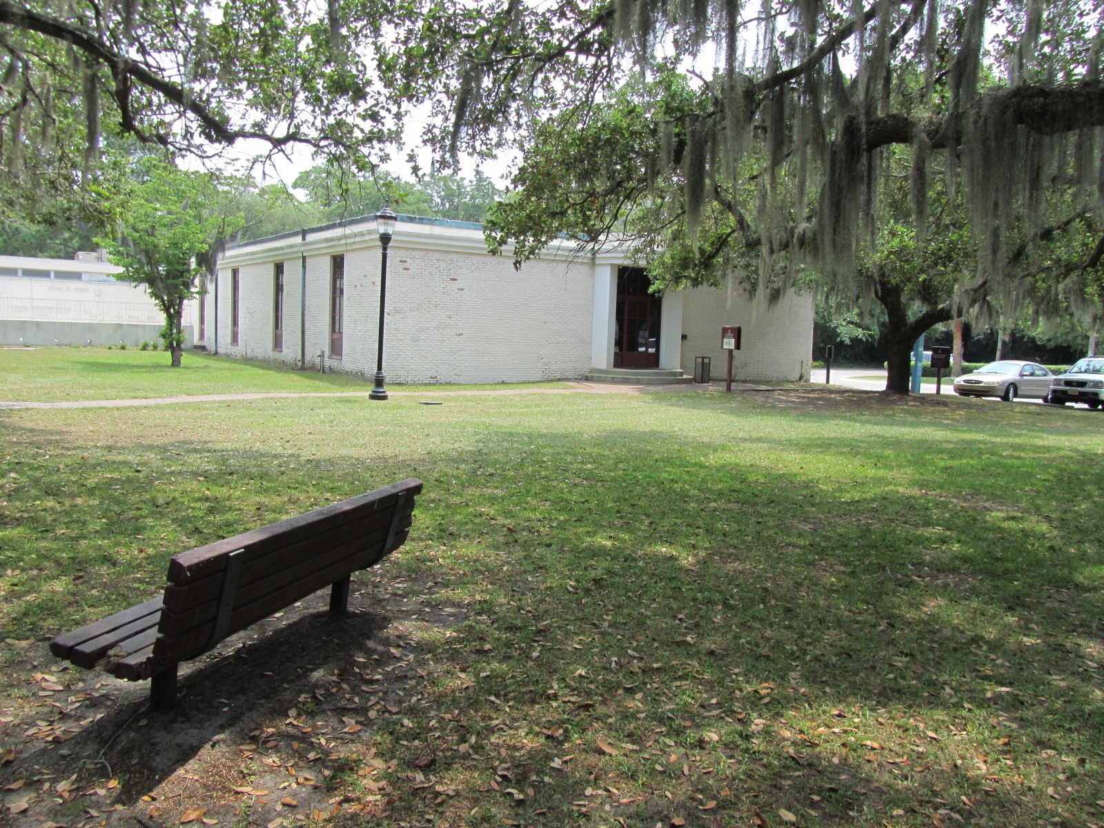 Locations Hub - USC Beaufort - Sandstone Building EXTERIORS & HALLWAYS ...