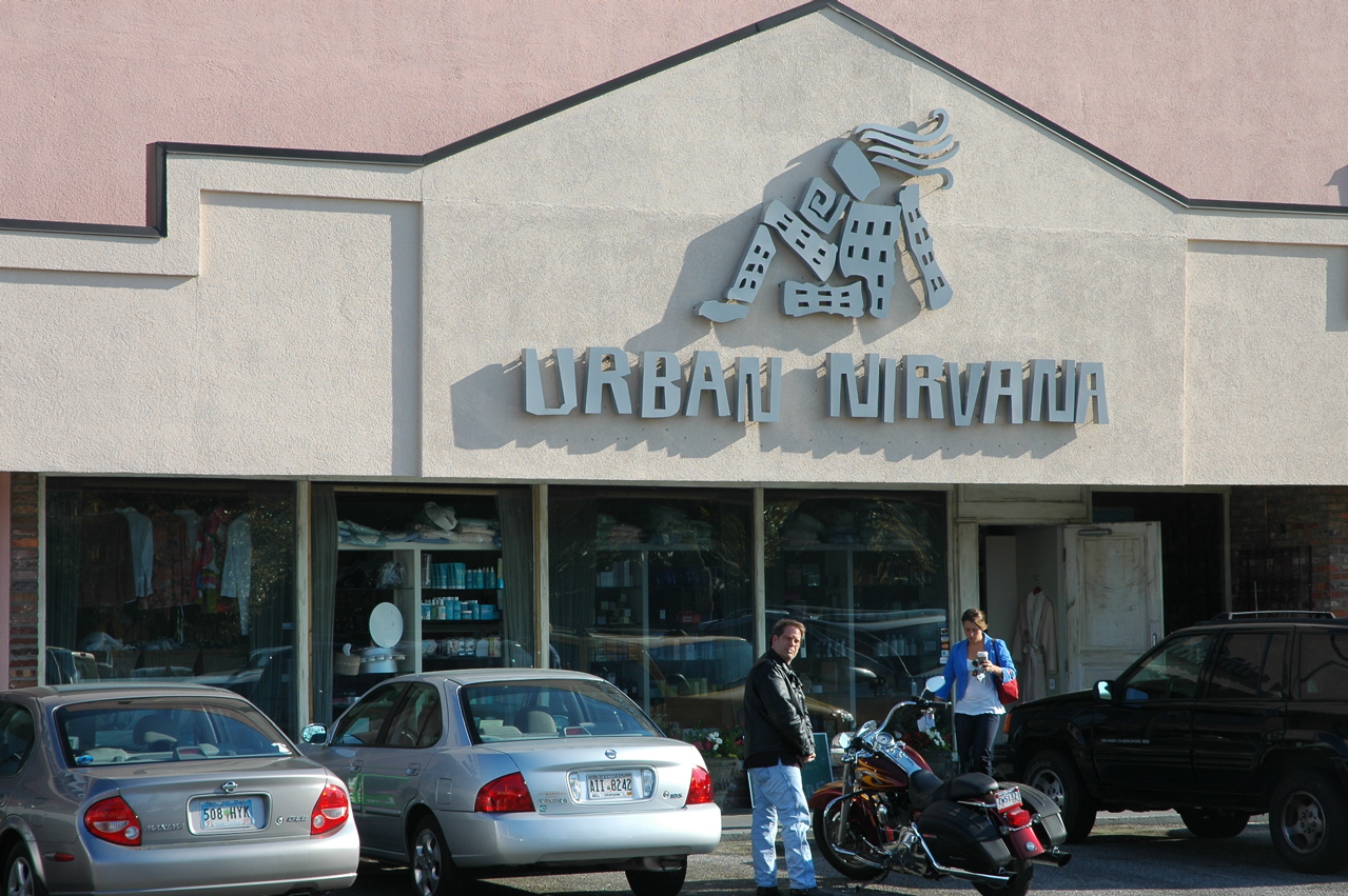 Locations Hub - South Windermere Shopping Center
