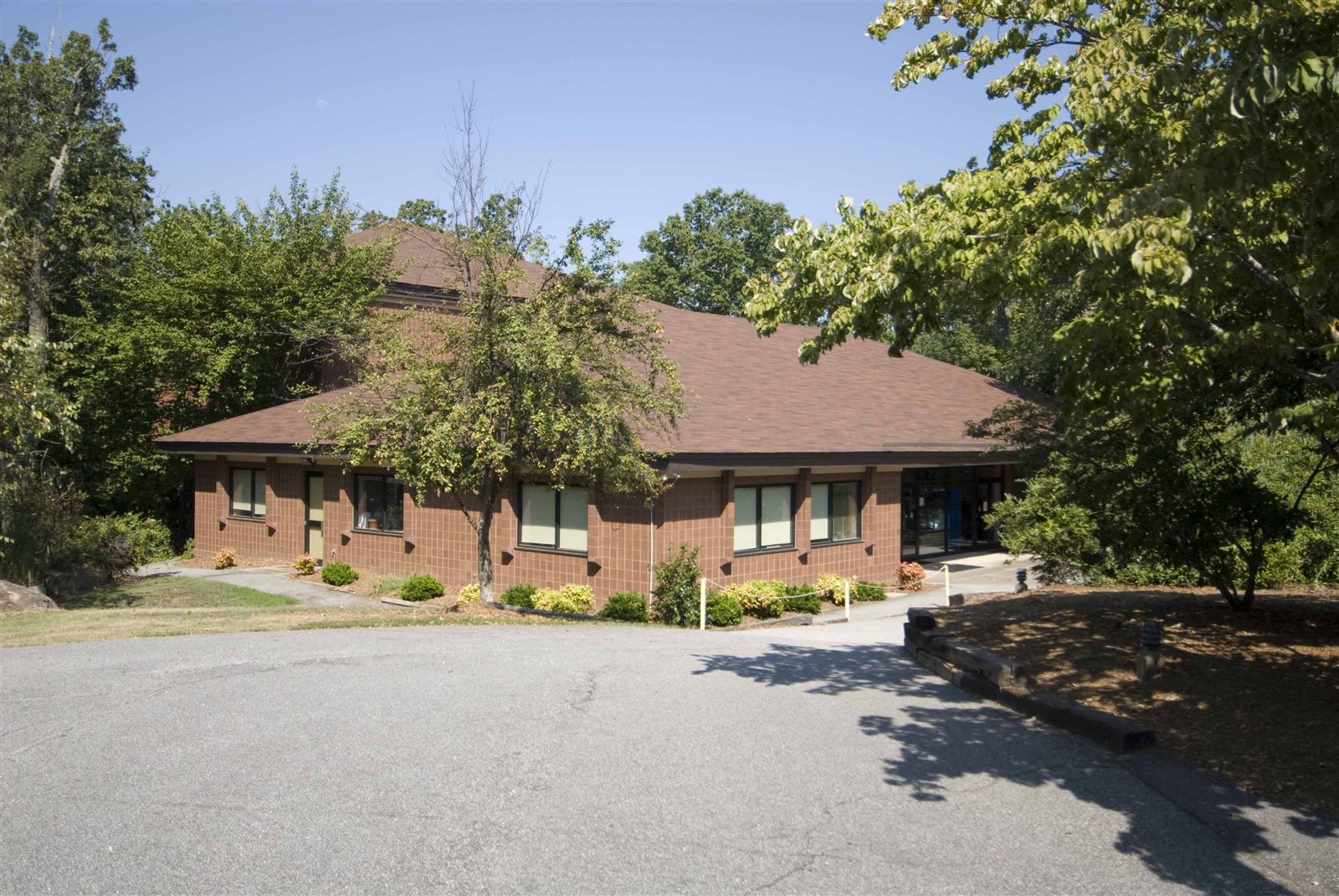 Locations Hub - Roper Mountain Science Center Planitarium